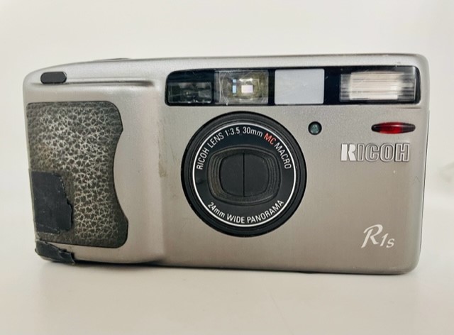RICOH R1s コンパクトカメラ アンティークカメラ フィルムカメラ | 鑑定買取 家宝